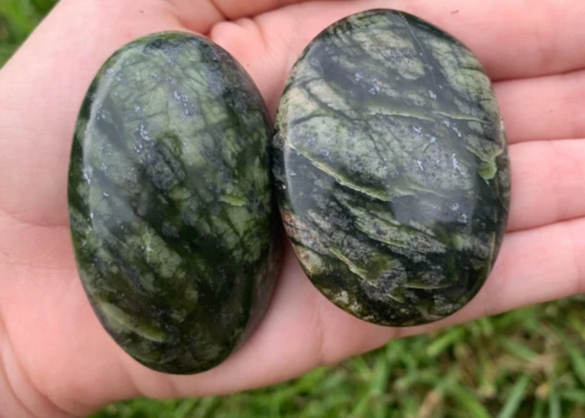 Green Asterite Serpentine Palm Stone – Crystal Hollow